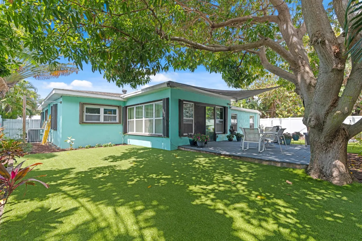 1516 N M, Lake Worth Beach, FL 33460 Property for sale