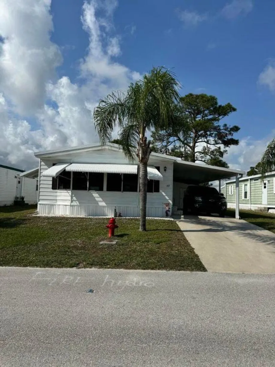 49 Las Casitas, Fort Pierce, FL 34951 Property for sale