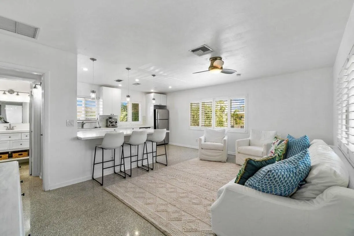 426 NE 7th #2g, Delray Beach, FL 33483 Property for sale