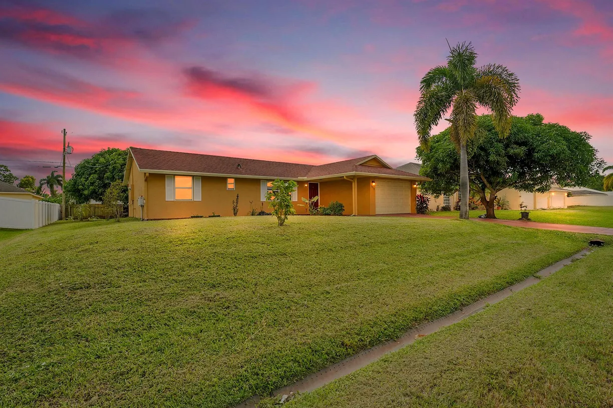 1652 SW Crawford Avenue, Port St Lucie, FL 34953 Property for sale