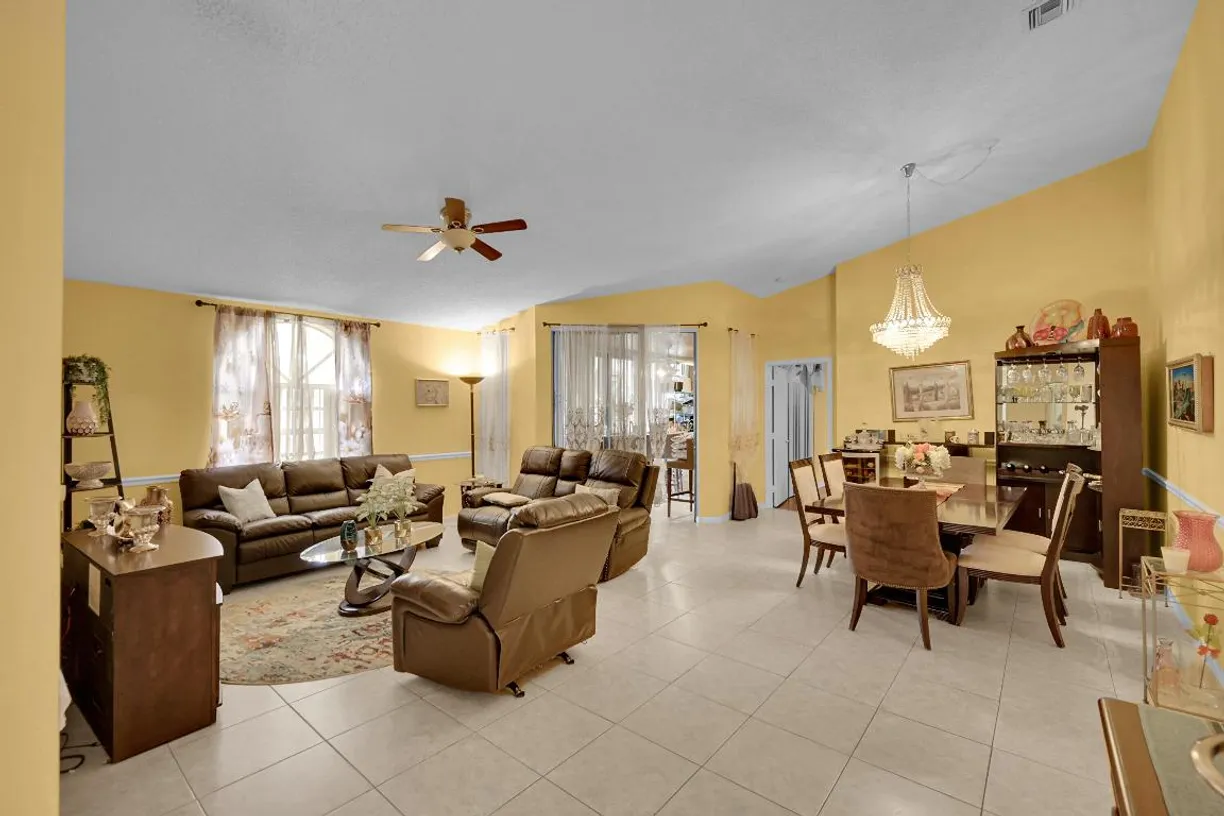 5379 Verona Drive #H Corner, Boynton Beach, FL 33437 Property for sale