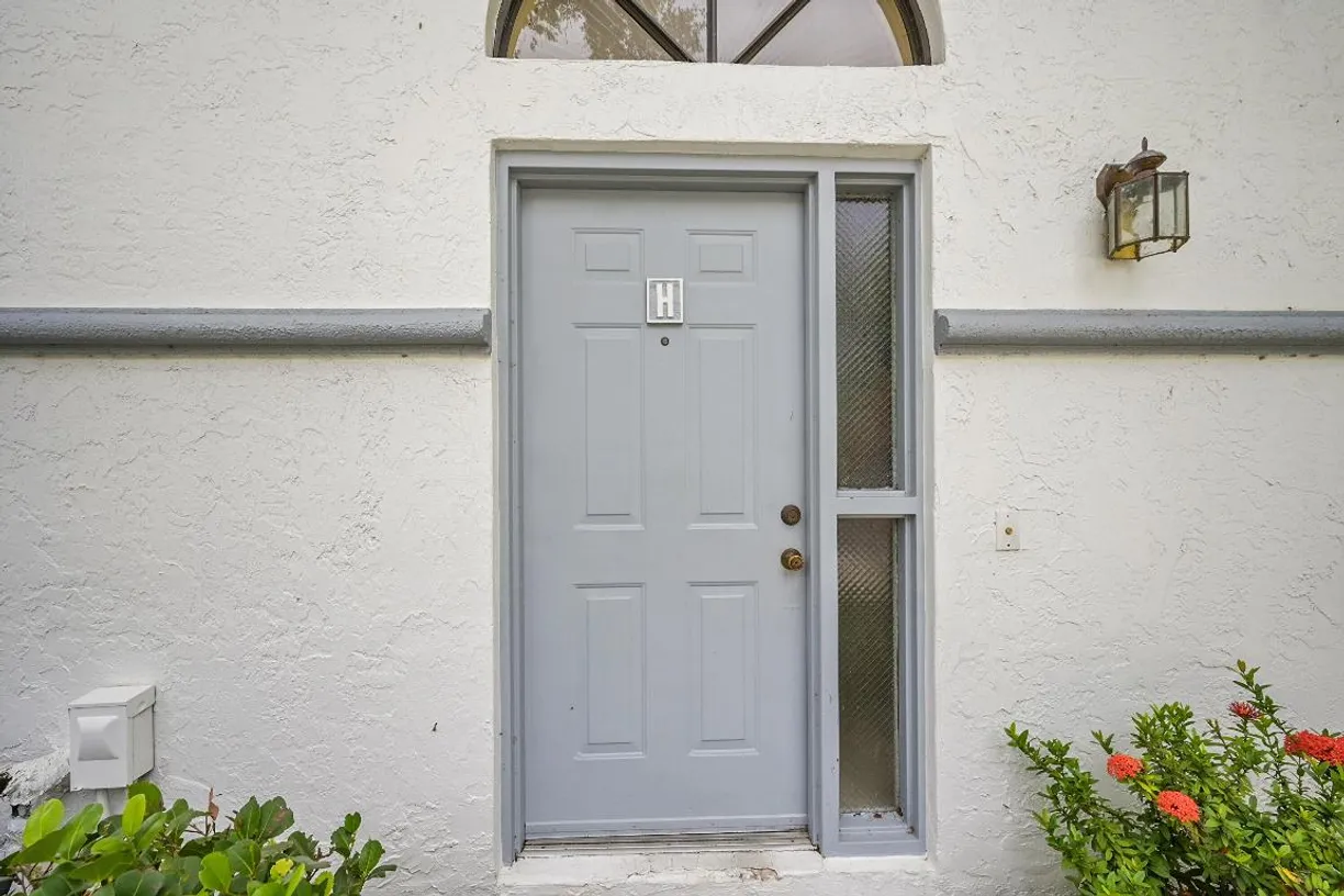 5379 Verona Drive #H Corner, Boynton Beach, FL 33437 Property for sale