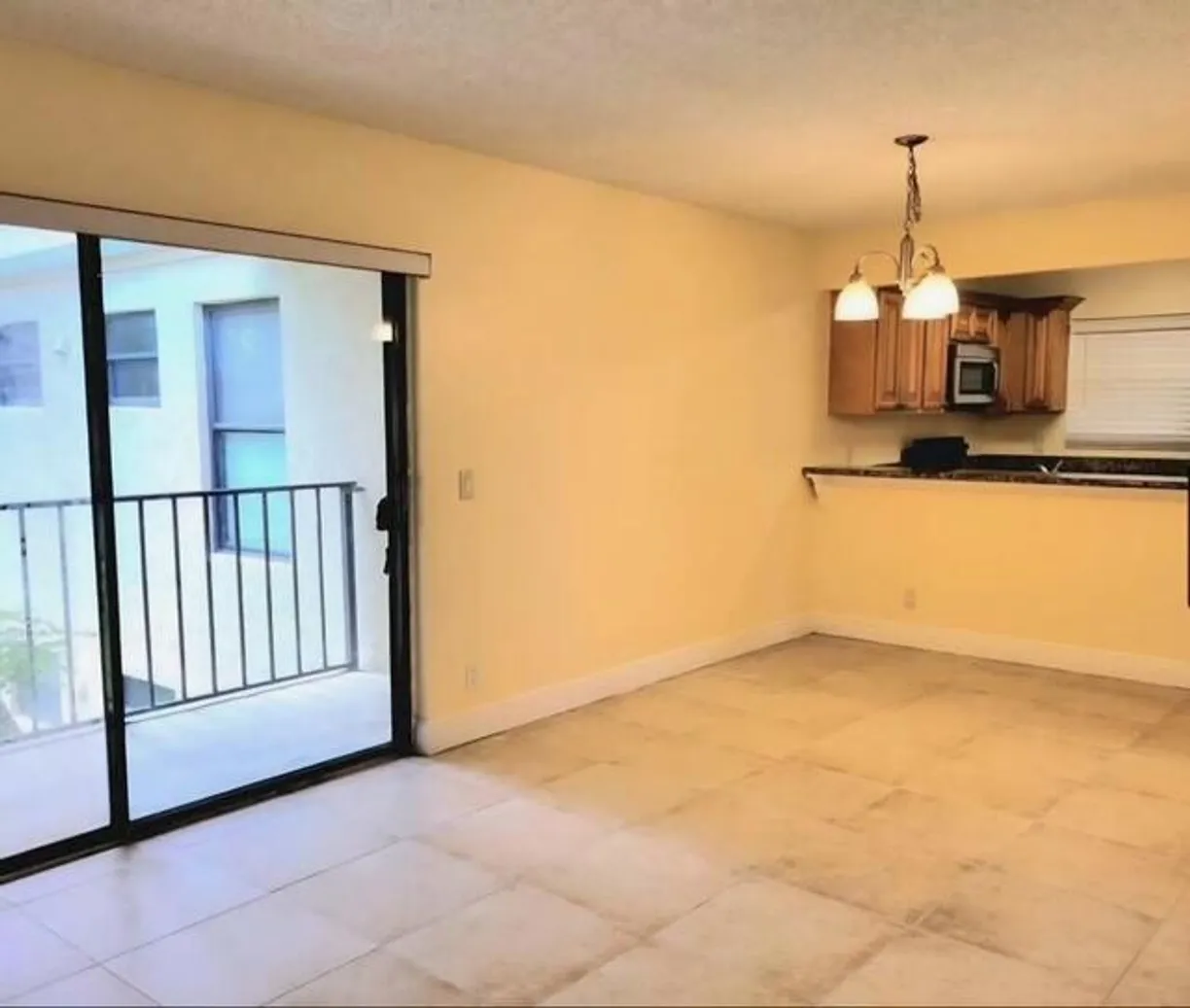 1442 E Lake Crystal Drive E #E, West Palm Beach, FL 33411 Property for sale