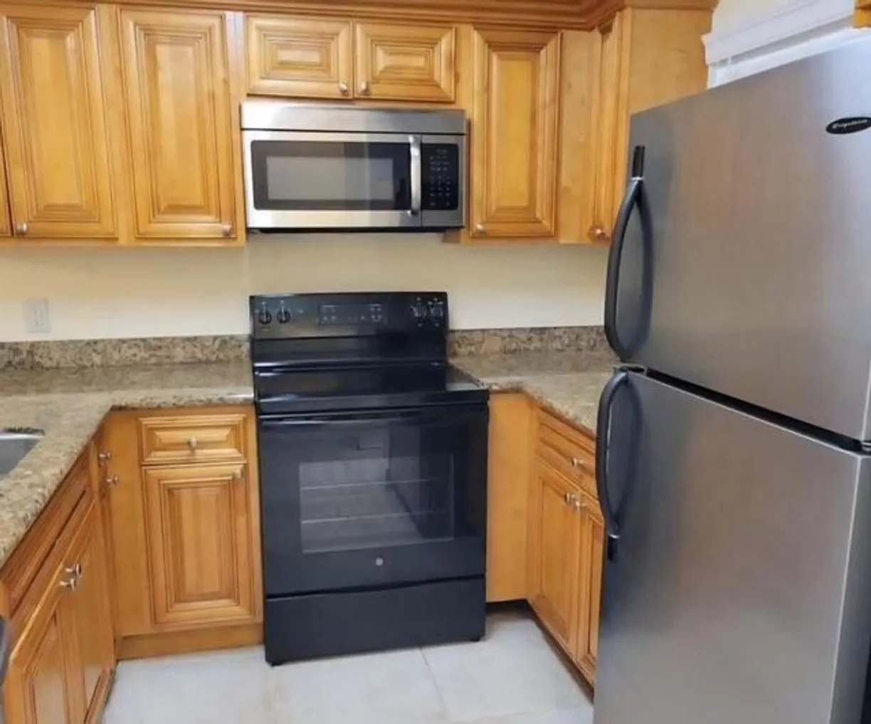 1442 E Lake Crystal Drive E #E, West Palm Beach, FL 33411 Property for sale