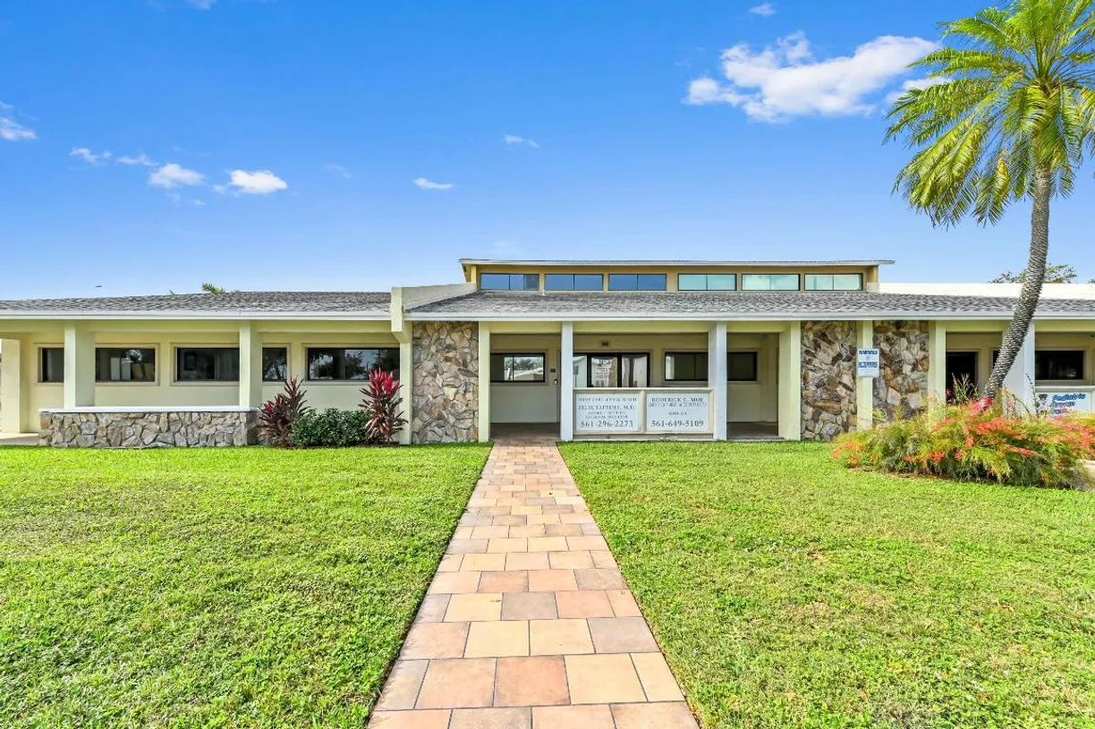 3199 Lake Worth Road #B4, Palm Springs Property for sale