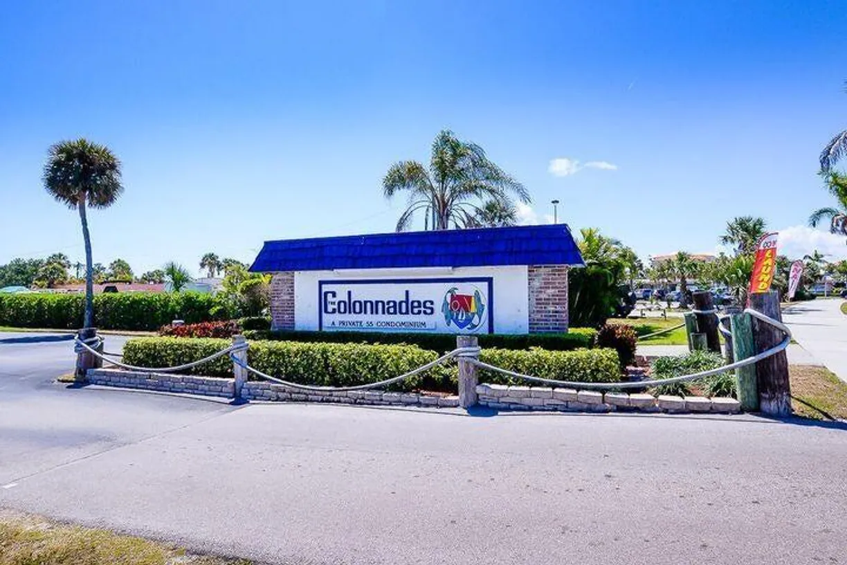 1200 Colonnades Drive #202, Fort Pierce, FL 34949 Property for sale