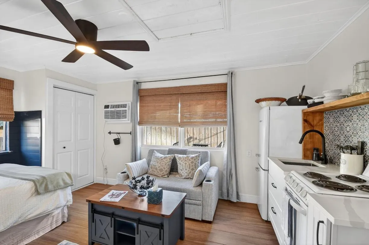 404 S M Street #1a, Lake Worth Beach, FL 33460 Property for rent