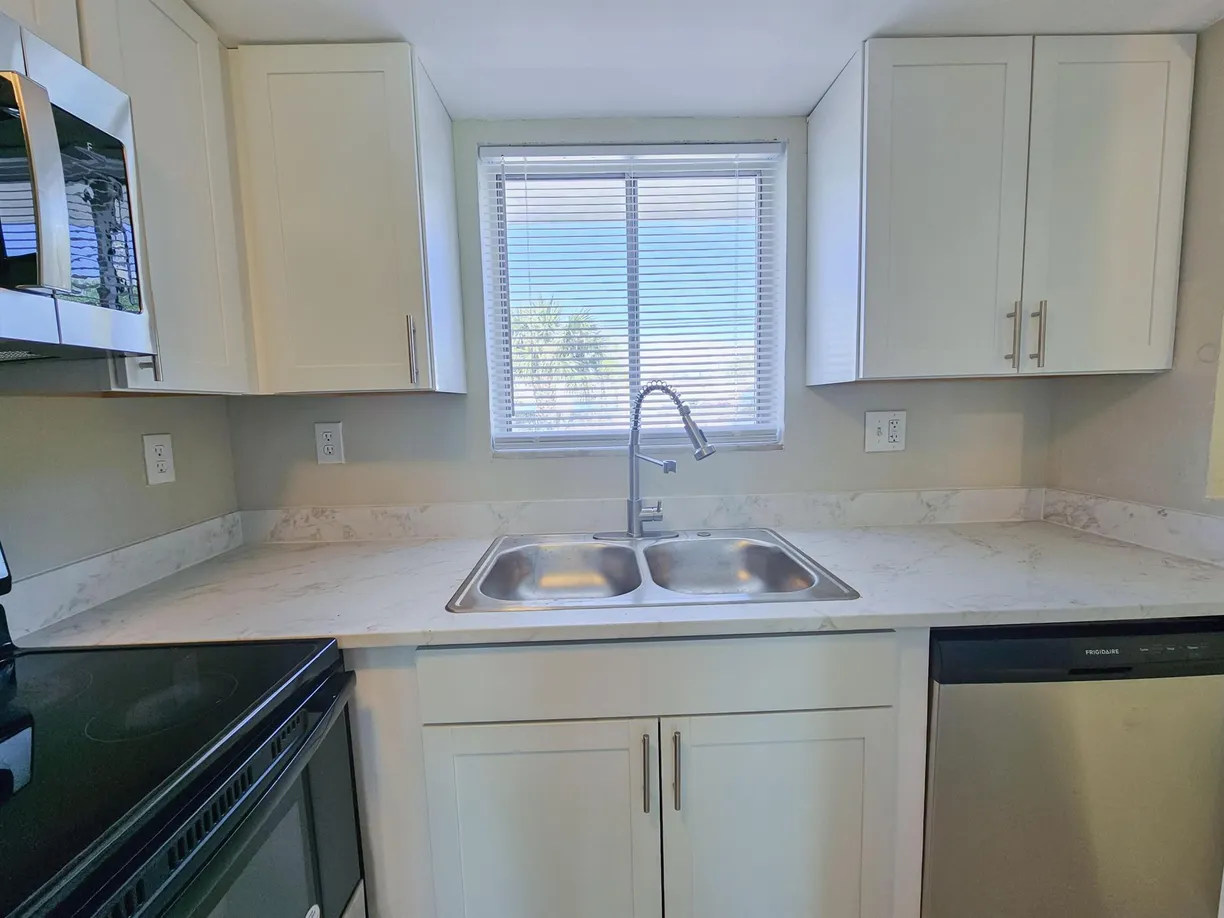 1501 Crescent Circle #E40, Lake Park, FL 33403 Property for rent