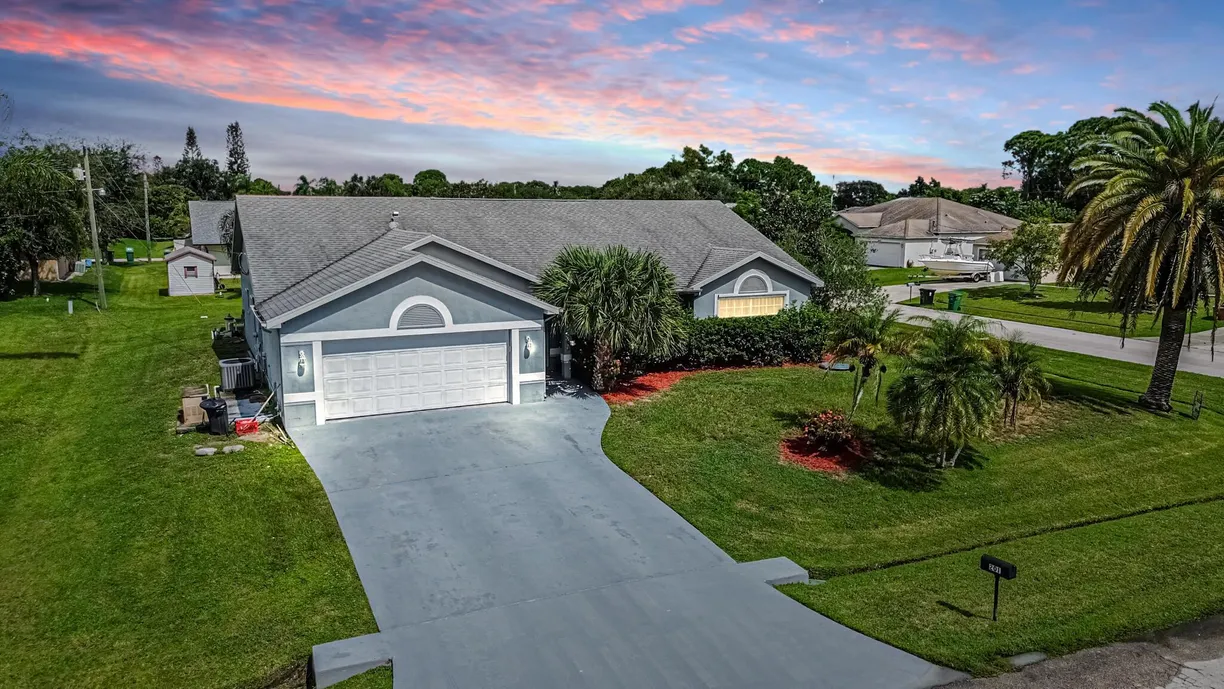 201 SW Parish Terrace, Port St Lucie, FL 34984 Property for sale