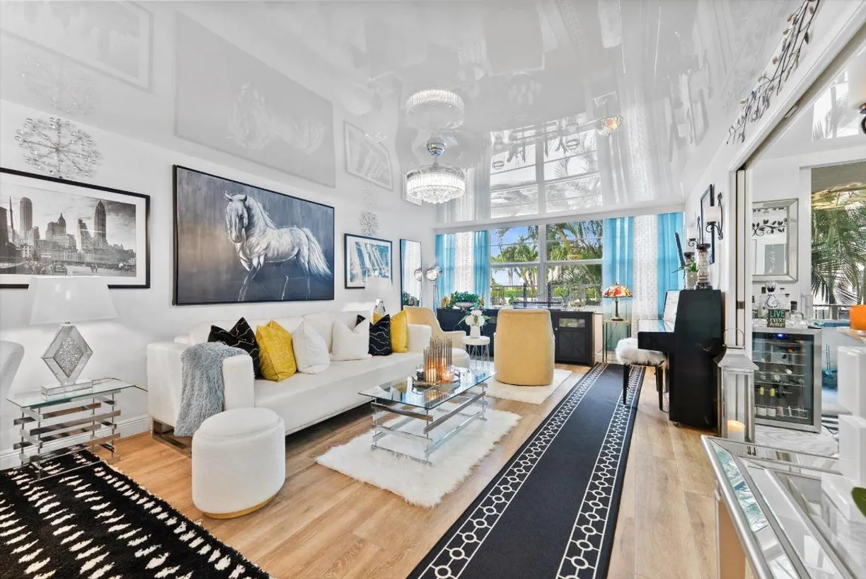 1160 N Federal #221, Fort Lauderdale, FL 33304 Property for sale