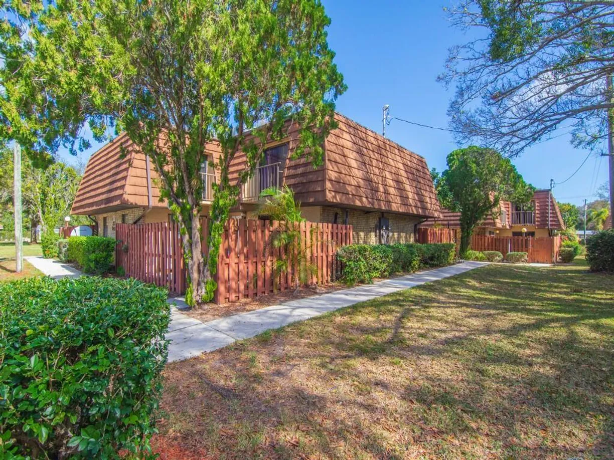 1458 N Lawnwood #24b, Fort Pierce, FL 34950 Property for sale