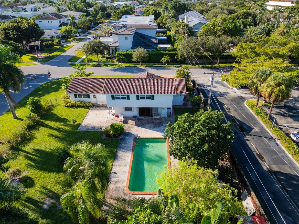 233 NE 11th Street, Boca Raton, FL 33432 Property for sale