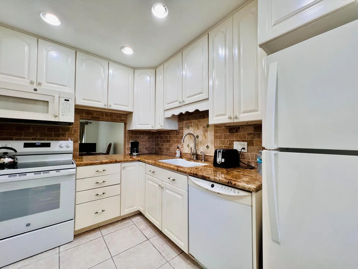 150 Lake Meryl Drive #247, West Palm Beach, FL 33411 Property for sale