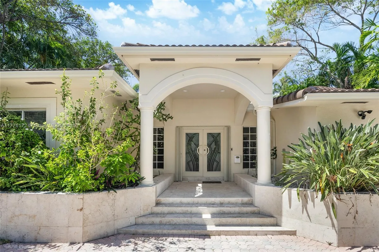 188 Park Dr, Bal Harbour, FL 33154 Property for rent