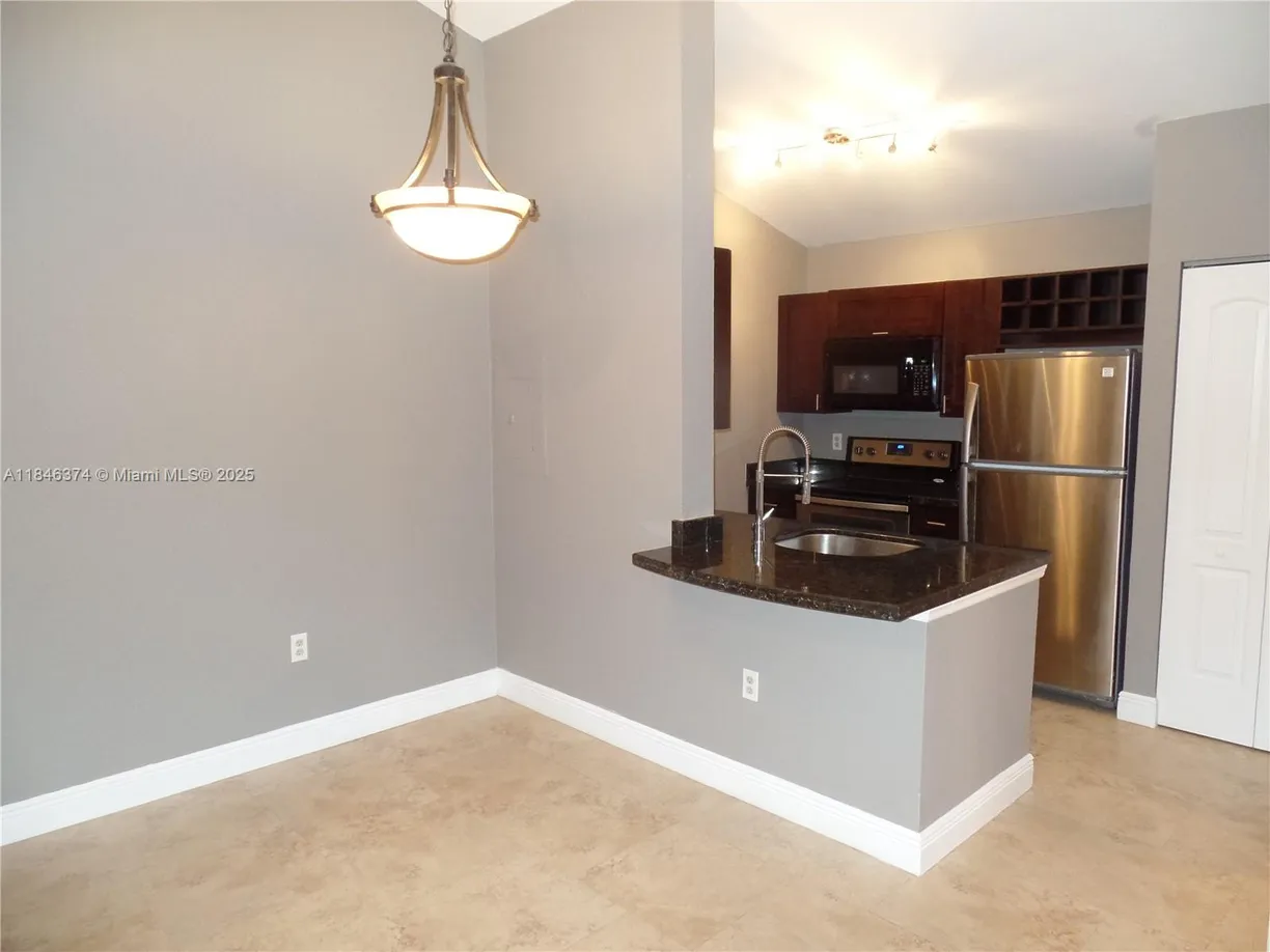 2820 N Oakland Forest Dr #306, Oakland Park, FL 33309 Property for rent