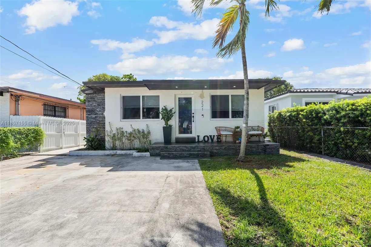 221 NW 59th Ave, Miami, FL 33126 Property for sale
