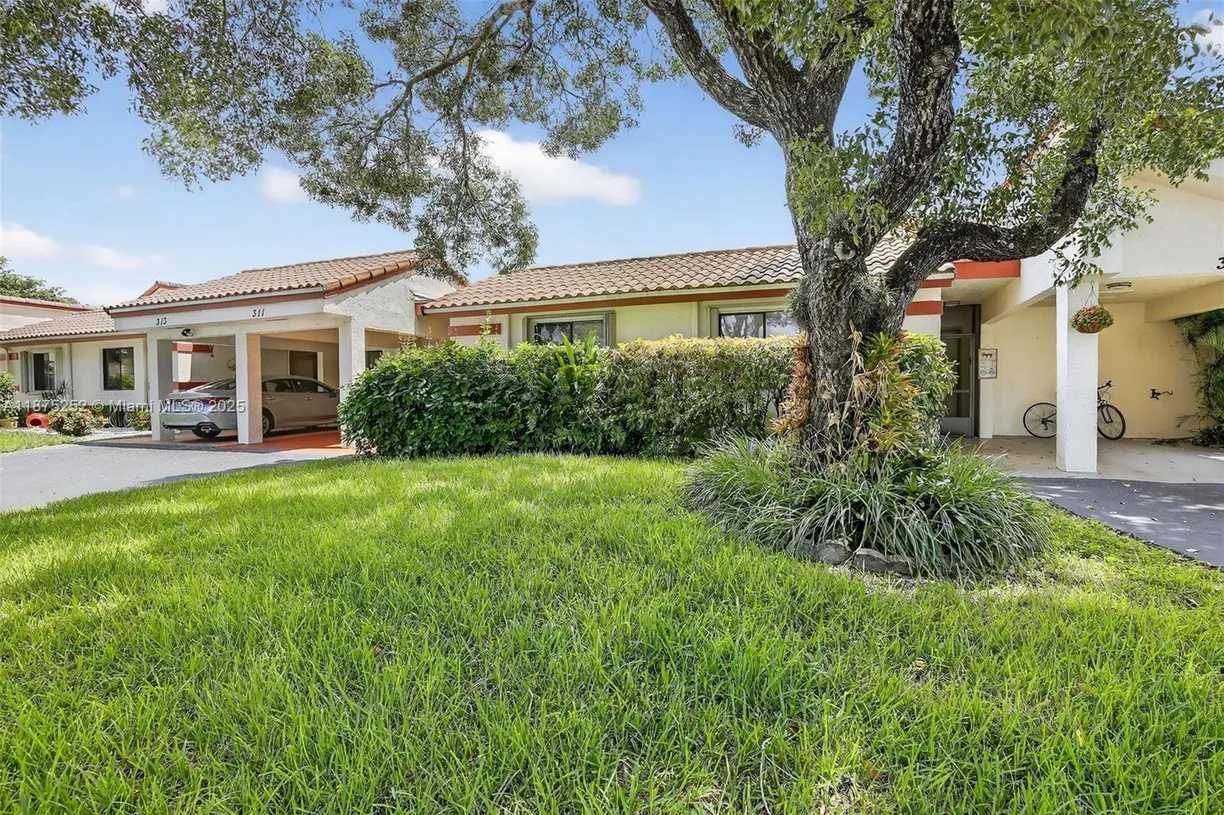311 Lakeside Ct #238, Sunrise, FL 33326 Property for sale