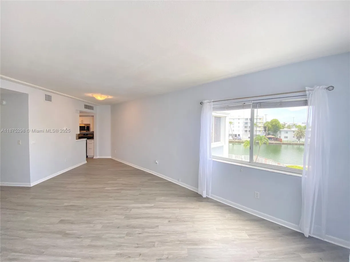 1185 Marseille Dr #307, Miami Beach, FL 33141 Property for sale