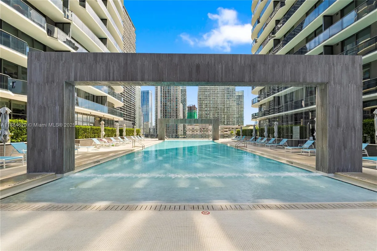 45 SW 9th St #1708, Miami, FL 33130 Property for rent