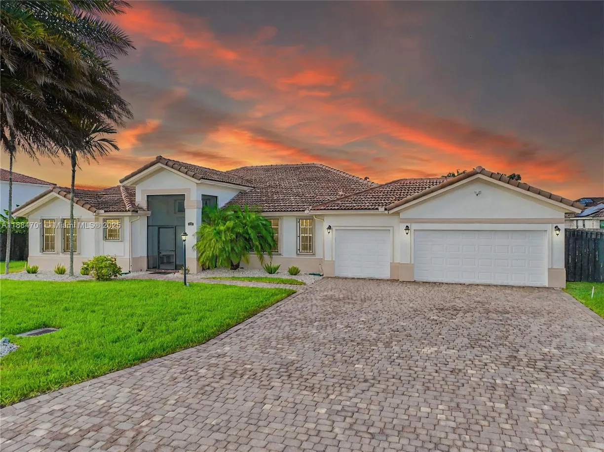 12922 SW 221st St, Miami, FL 33170 Property for sale