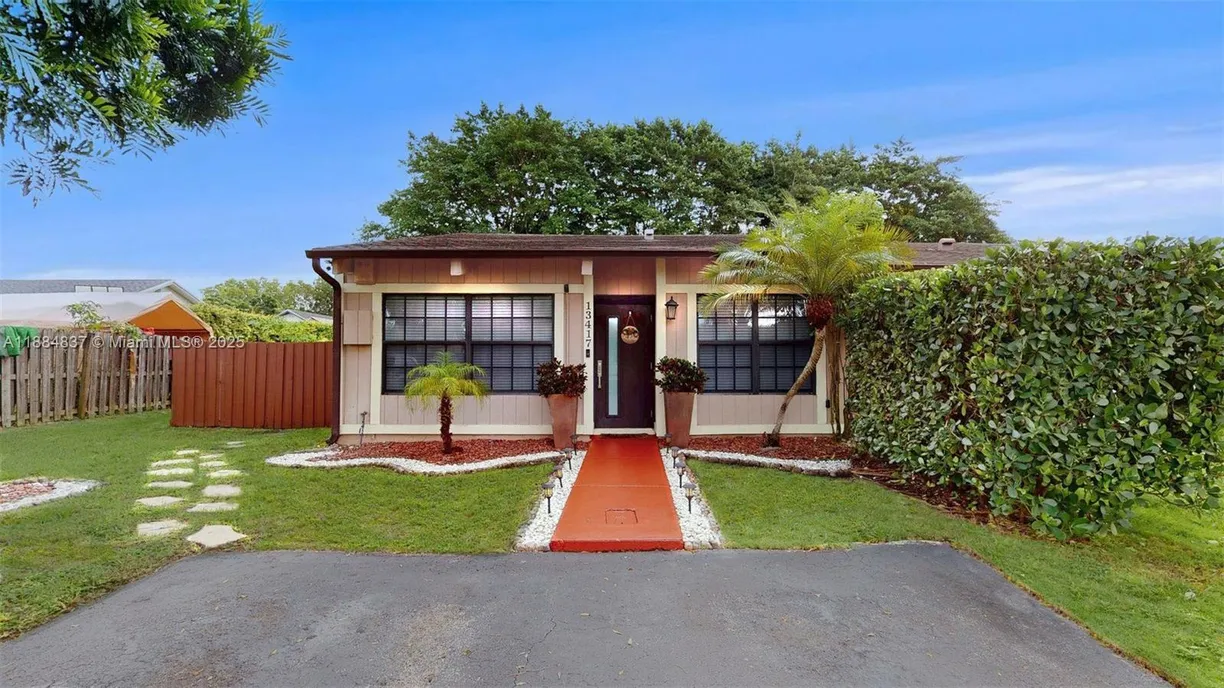 13417 SW 101st Ln, Miami, FL 33186 Property for sale