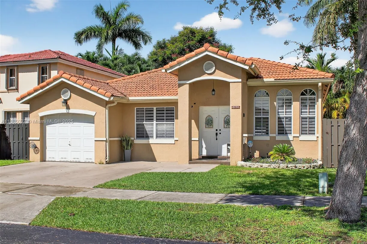 8134 SW 163rd Pl, Miami, FL 33193 Property for sale