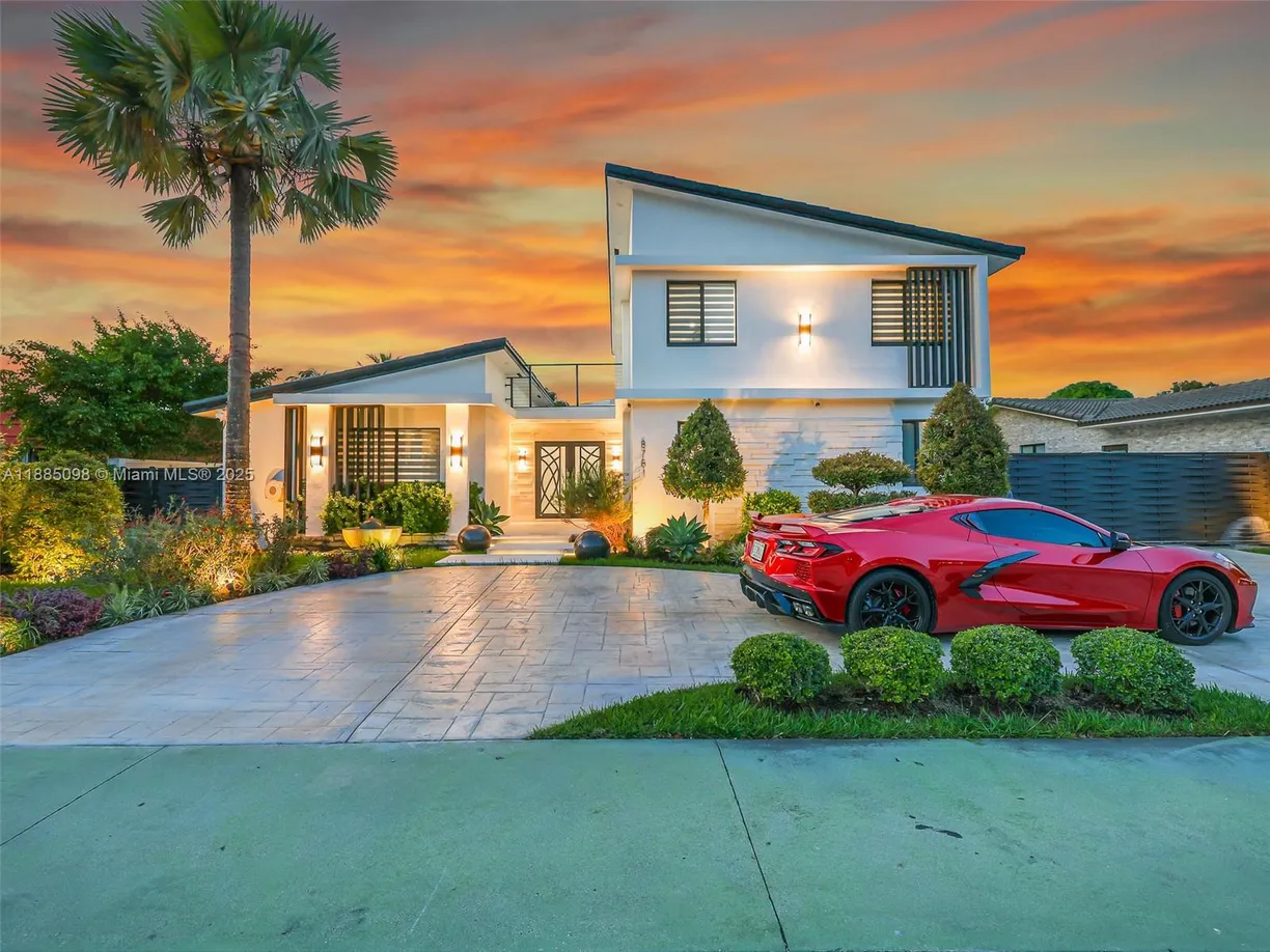 8761 SW 56th St, Miami, FL 33165 Property for sale