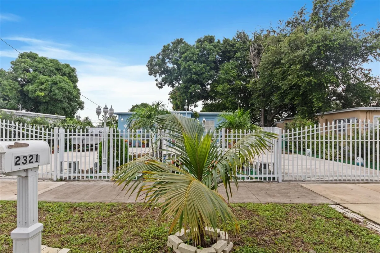 2321 NW 153rd St, Miami Gardens, FL 33054 Property for sale