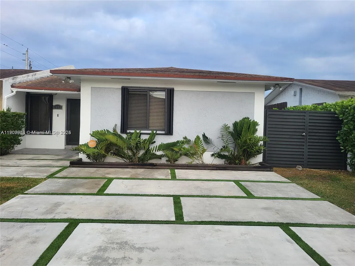 2403 SW 102nd Pl, Miami, FL 33165 Property for rent