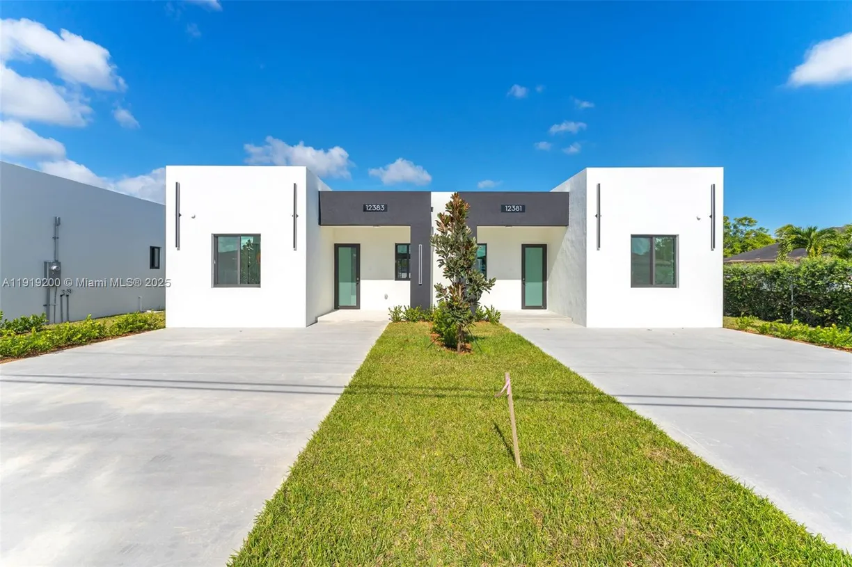 12381 SW 220th St, Miami, FL 33170 Property for sale