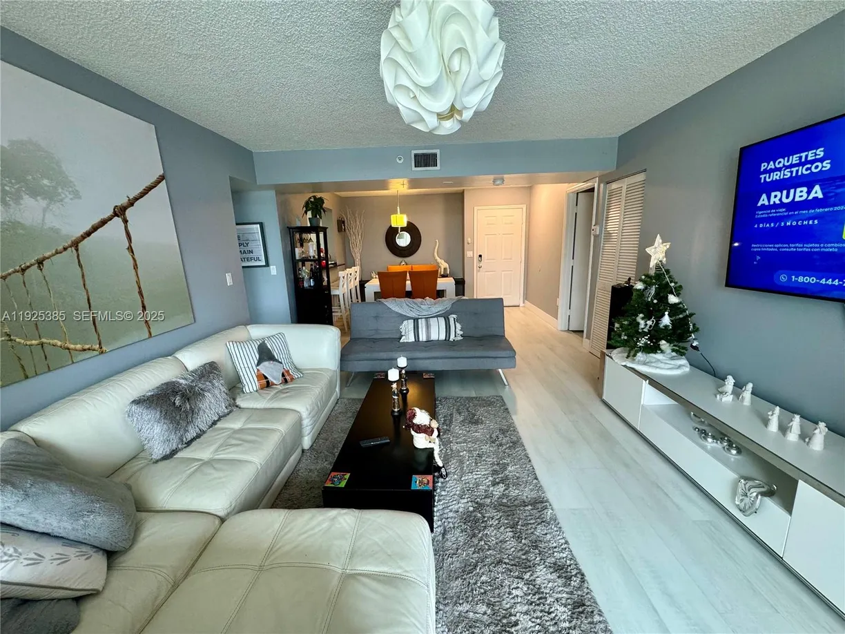 2711 Ocean Club Blvd #202, Hollywood, FL 33019 Property for sale