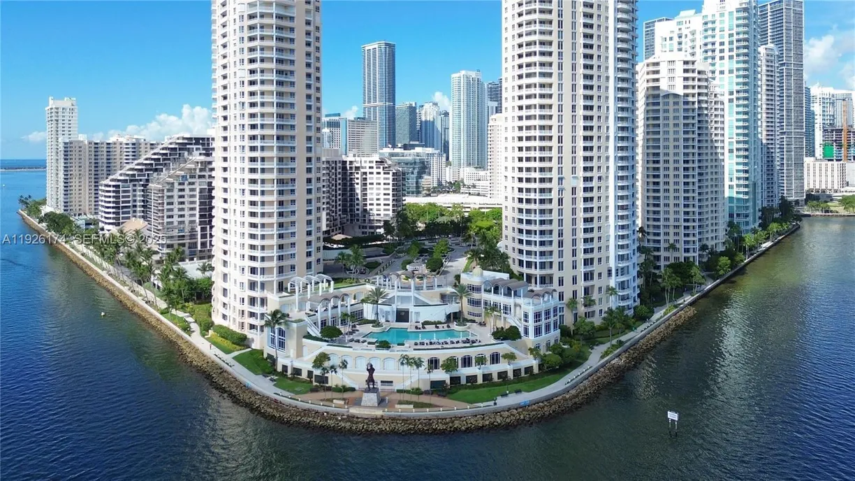 848 Brickell Key Dr #306, Miami, FL 33131 Property for sale