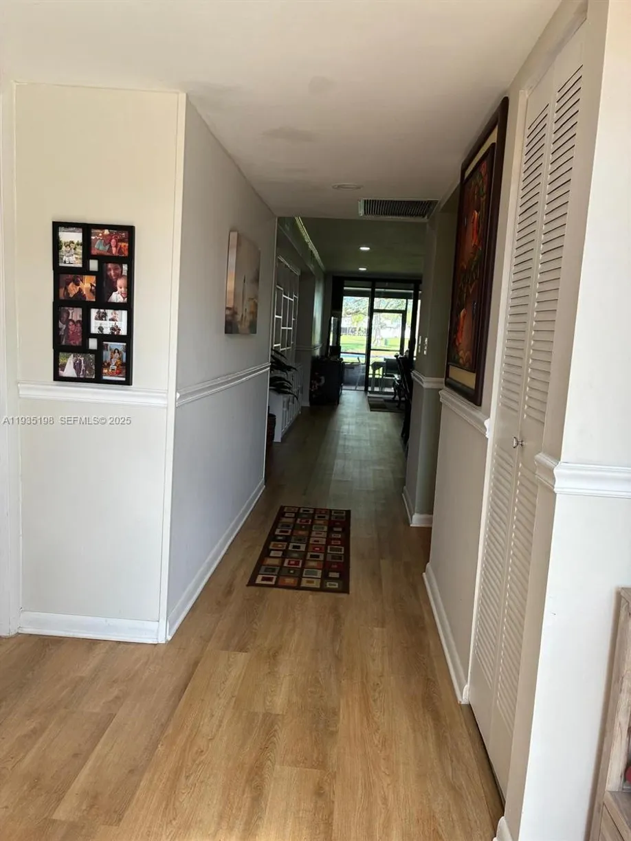 1121 W Fairway Rd, Pembroke Pines, FL 33026 Property for sale