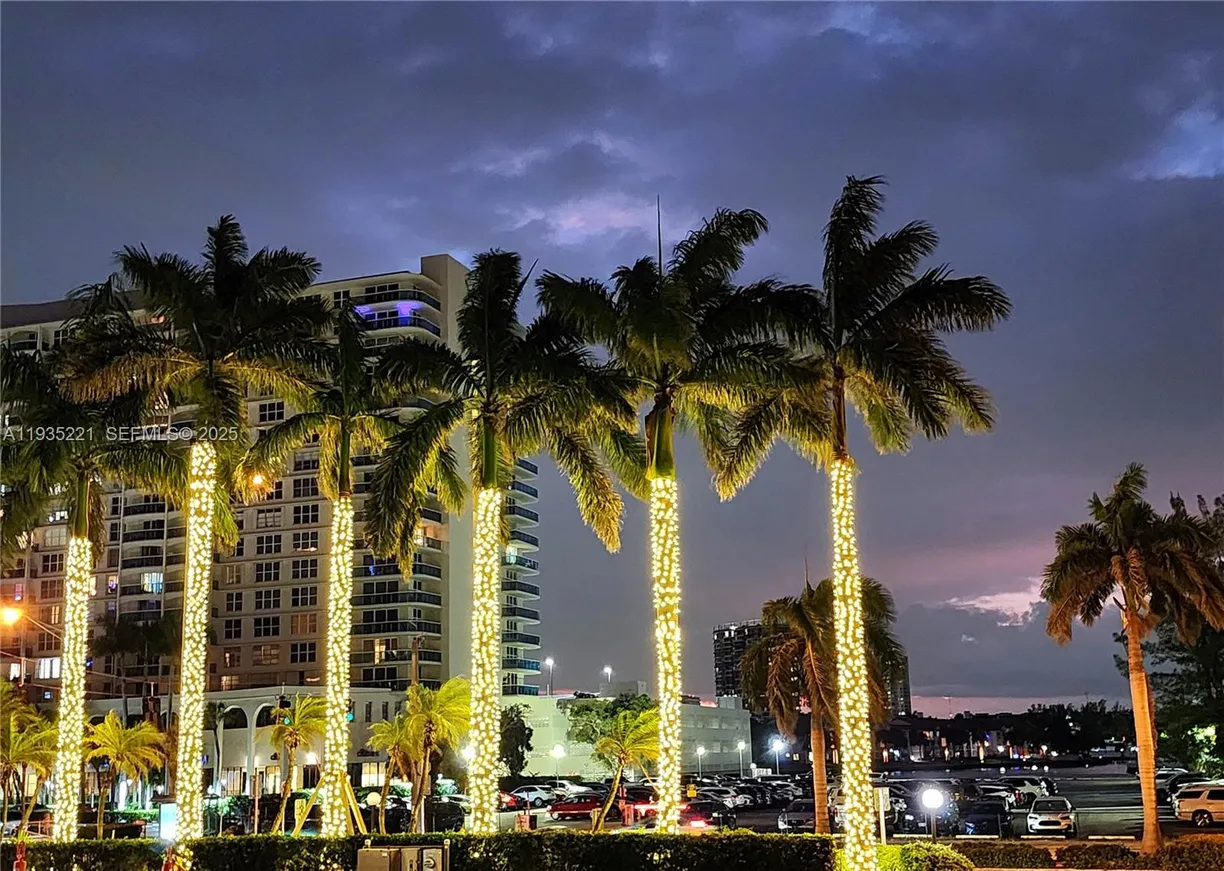 3725 S Ocean Dr #425, Hollywood, FL 33019 Property for sale