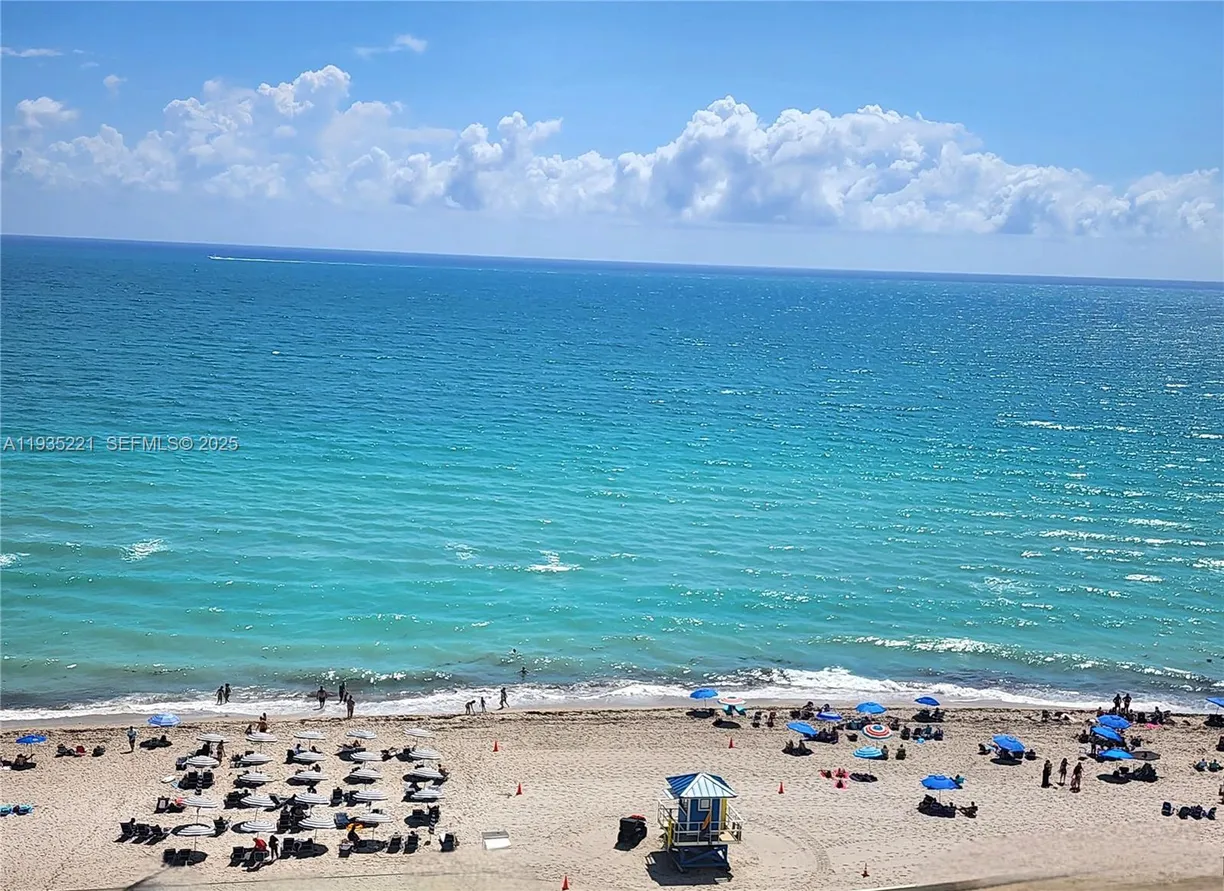 3725 S Ocean Dr #425, Hollywood, FL 33019 Property for sale