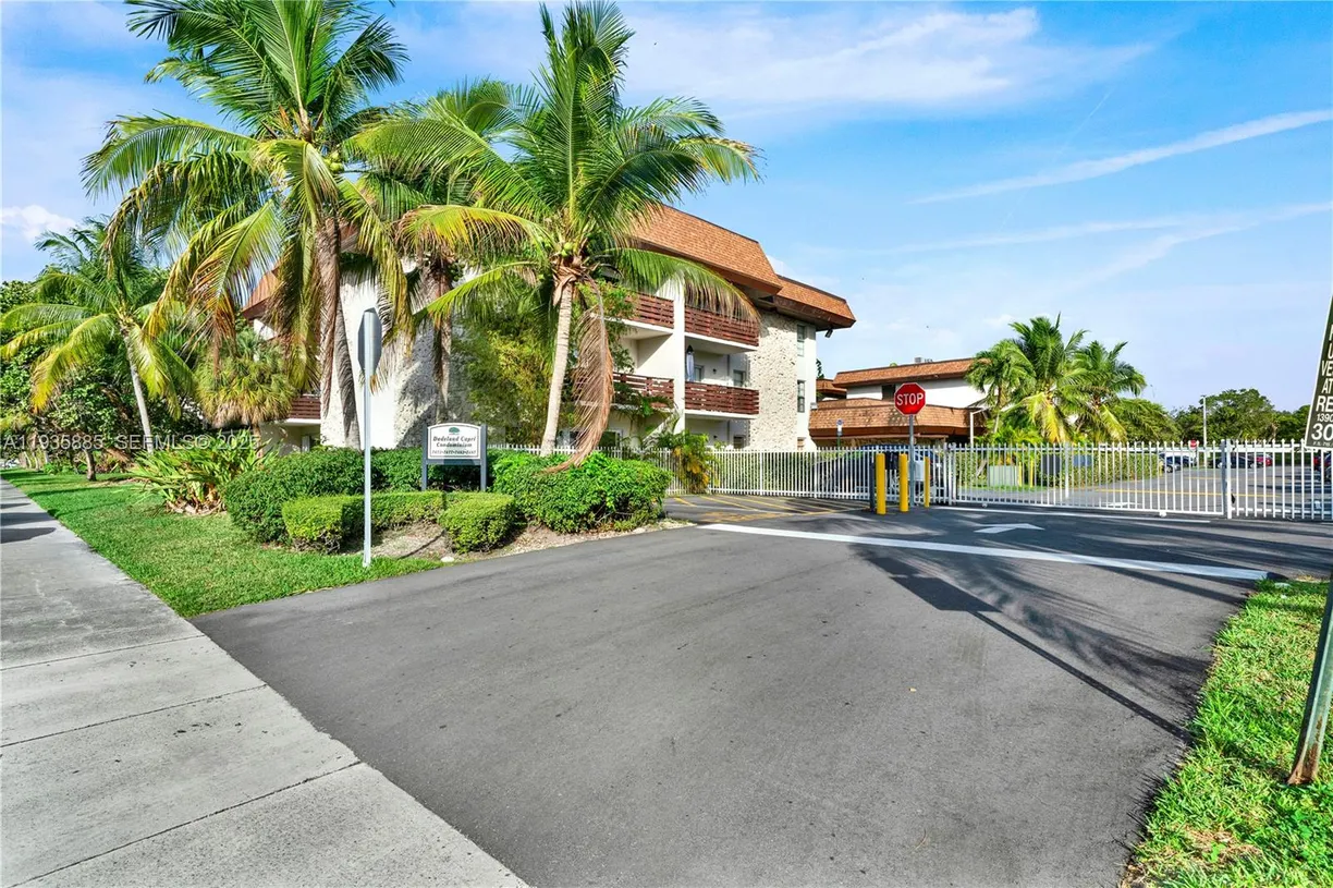 7477 SW 82nd St #C215, Miami, FL 33143 Property for rent