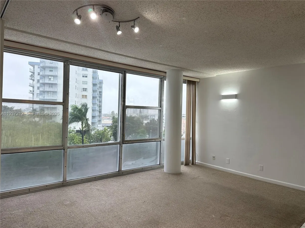 900 Bay Dr #413, Miami Beach, FL 33141 Property for sale