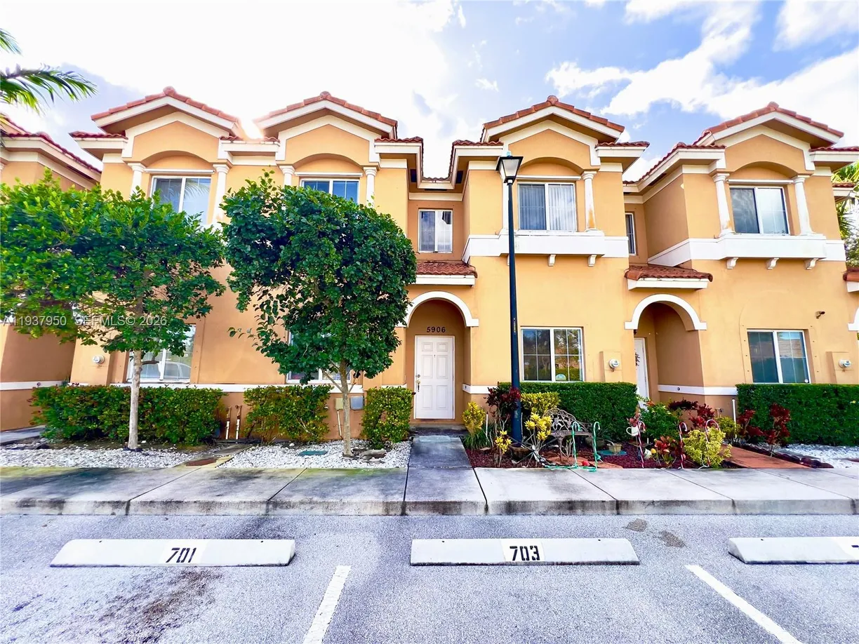 5906 Woodlands Blvd, Tamarac, FL 33319 Property for sale