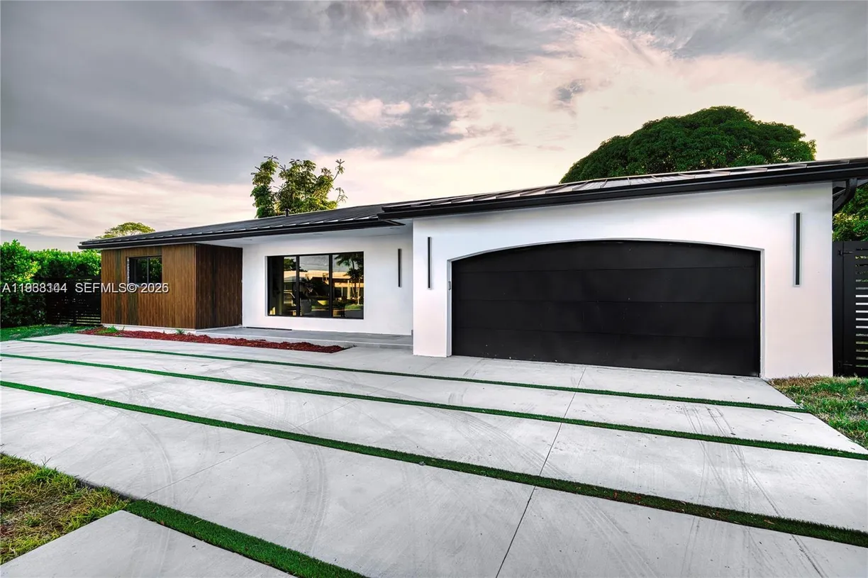 5561 NE 28th Ave, Fort Lauderdale, FL 33308 Property for sale