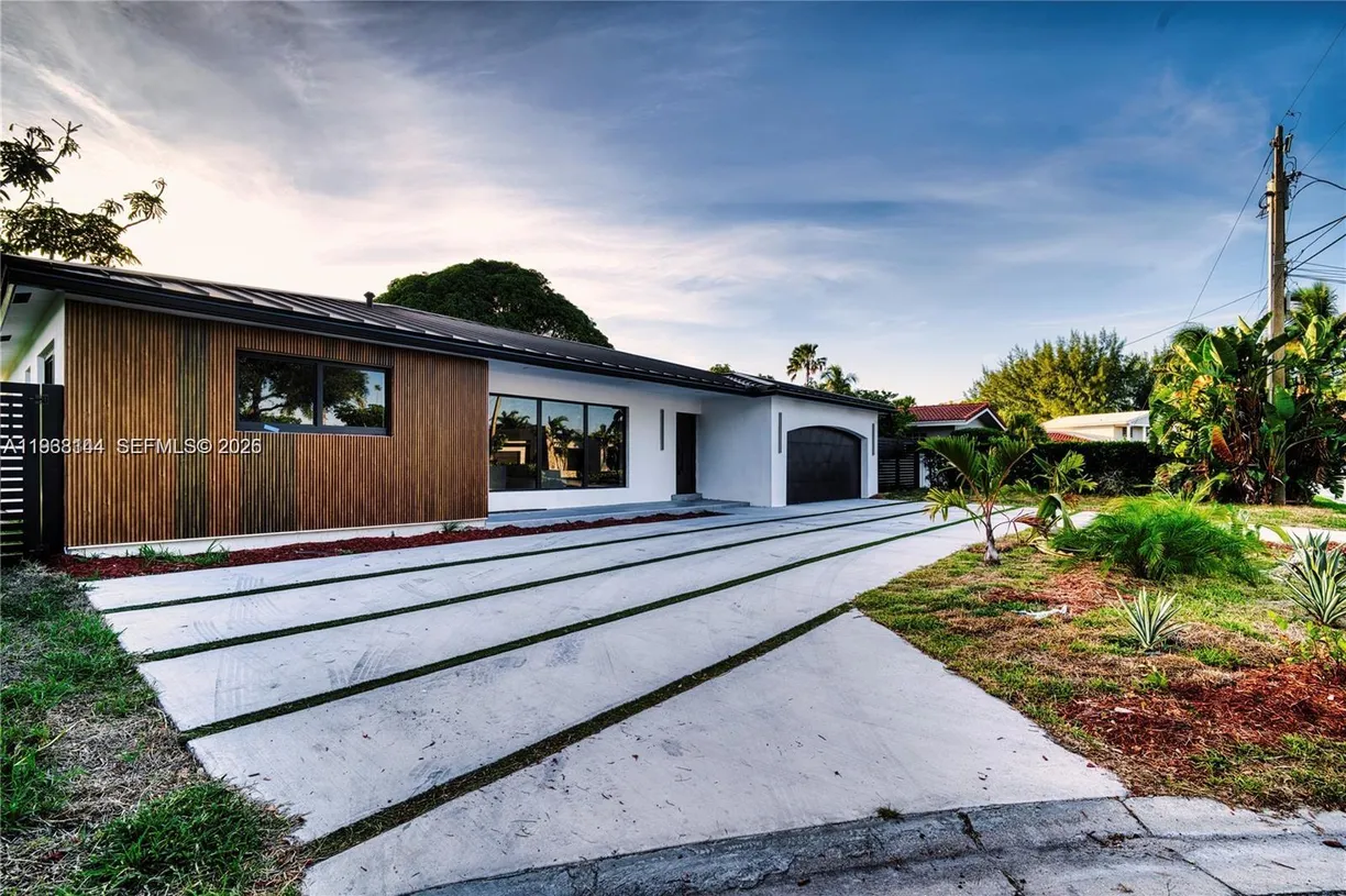 5561 NE 28th Ave, Fort Lauderdale, FL 33308 Property for sale