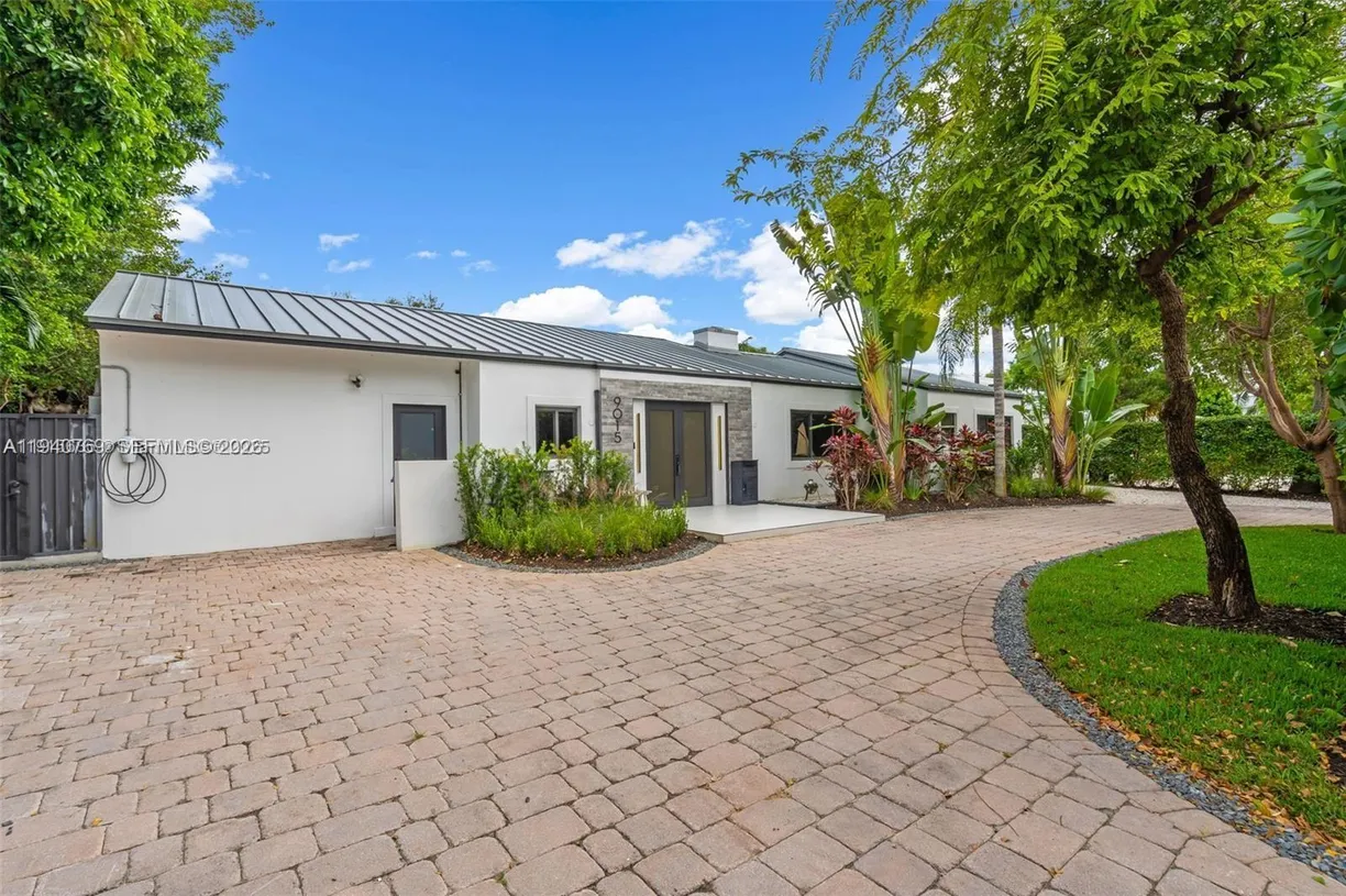 9015 NE 10th Ave, Miami, FL 33138 Property for sale