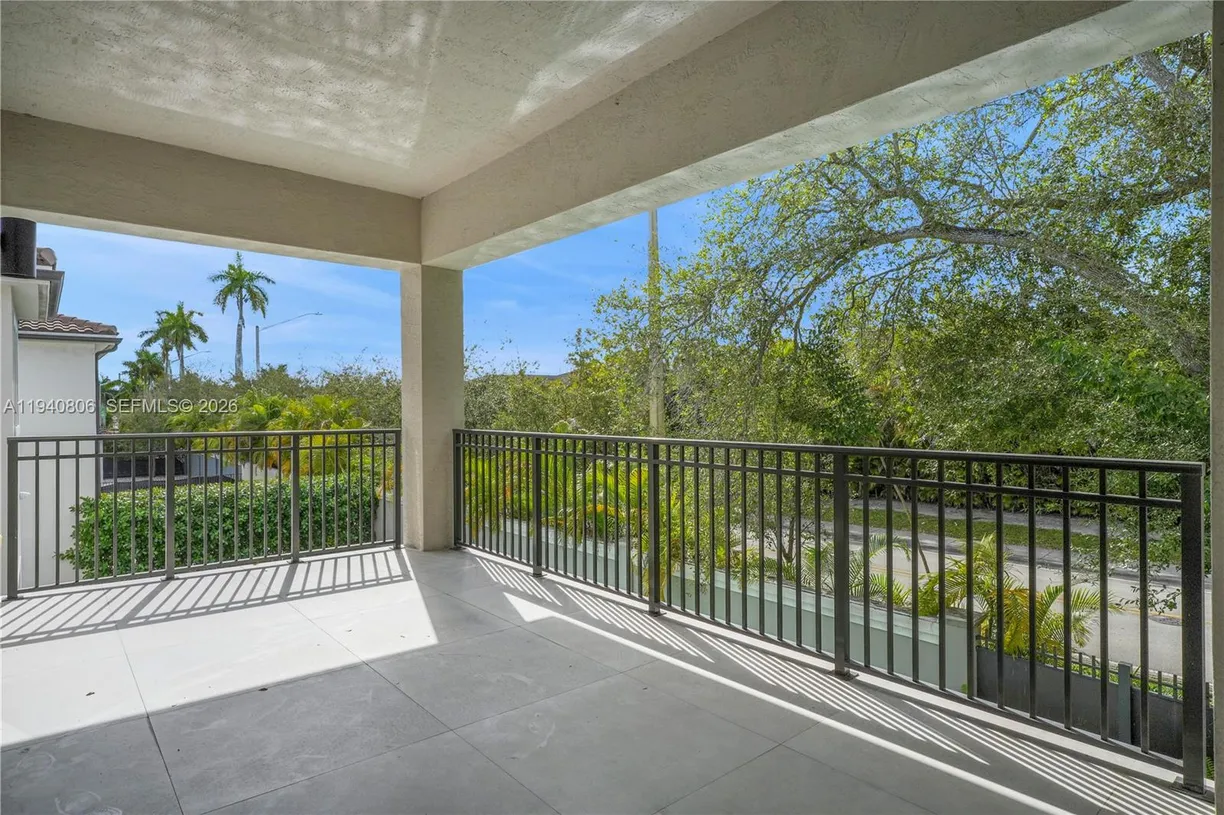 5635 Brookfield Cir w, Fort Lauderdale, FL 33312 Property for sale