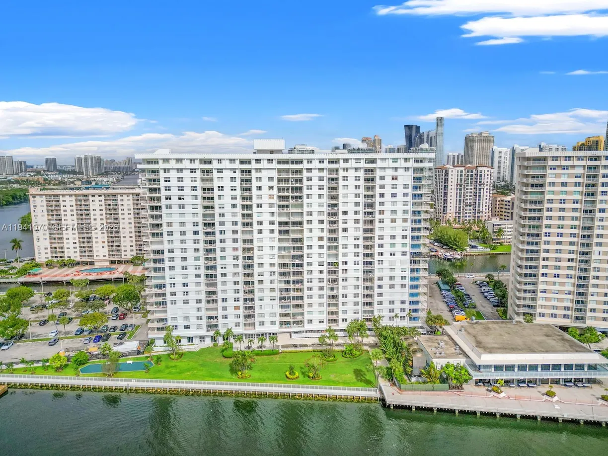 500 Bayview Drive #Ph21, Sunny Isles Beach, FL 33160 Property for sale