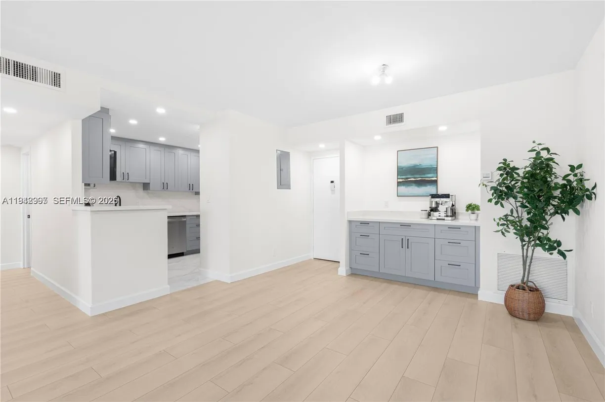 4400 Hillcrest Dr #314B, Hollywood, FL 33021 Property for sale