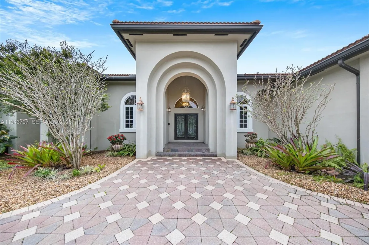 14781 S River Dr, Miami, FL 33167 Property for sale