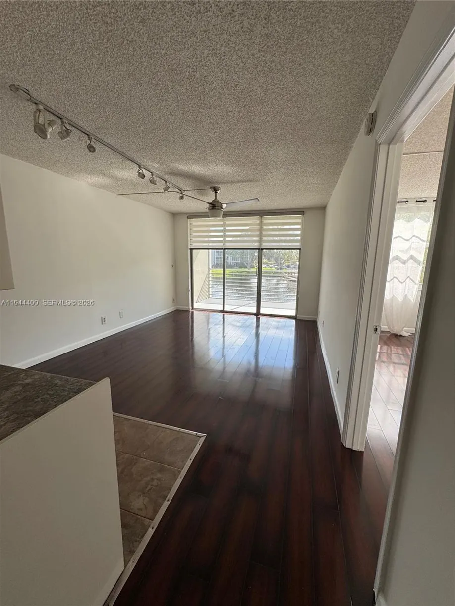 9330 Lagoon Pl #201, Davie, FL 33324 Property for sale