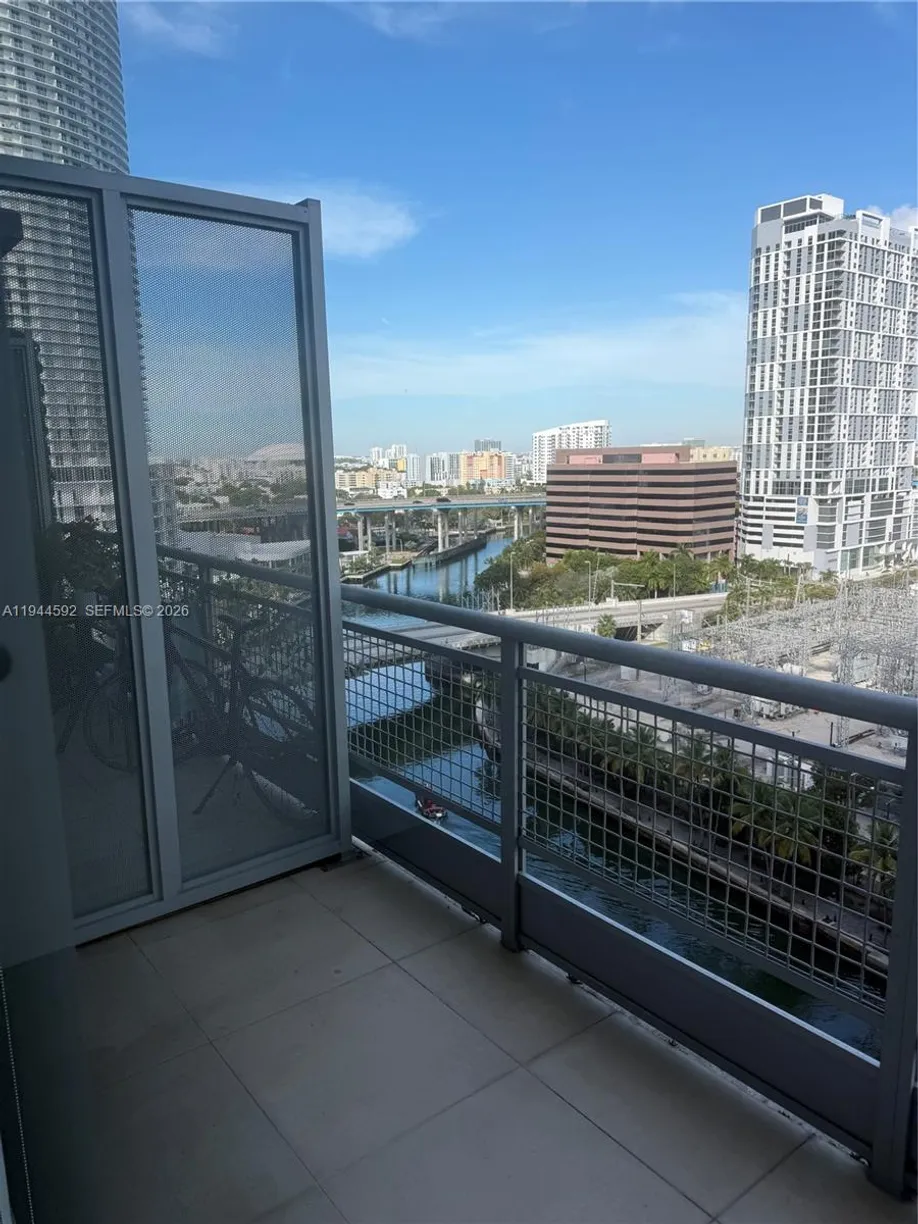 690 SW 1st Ct #1703, Miami, FL 33130 Property for rent