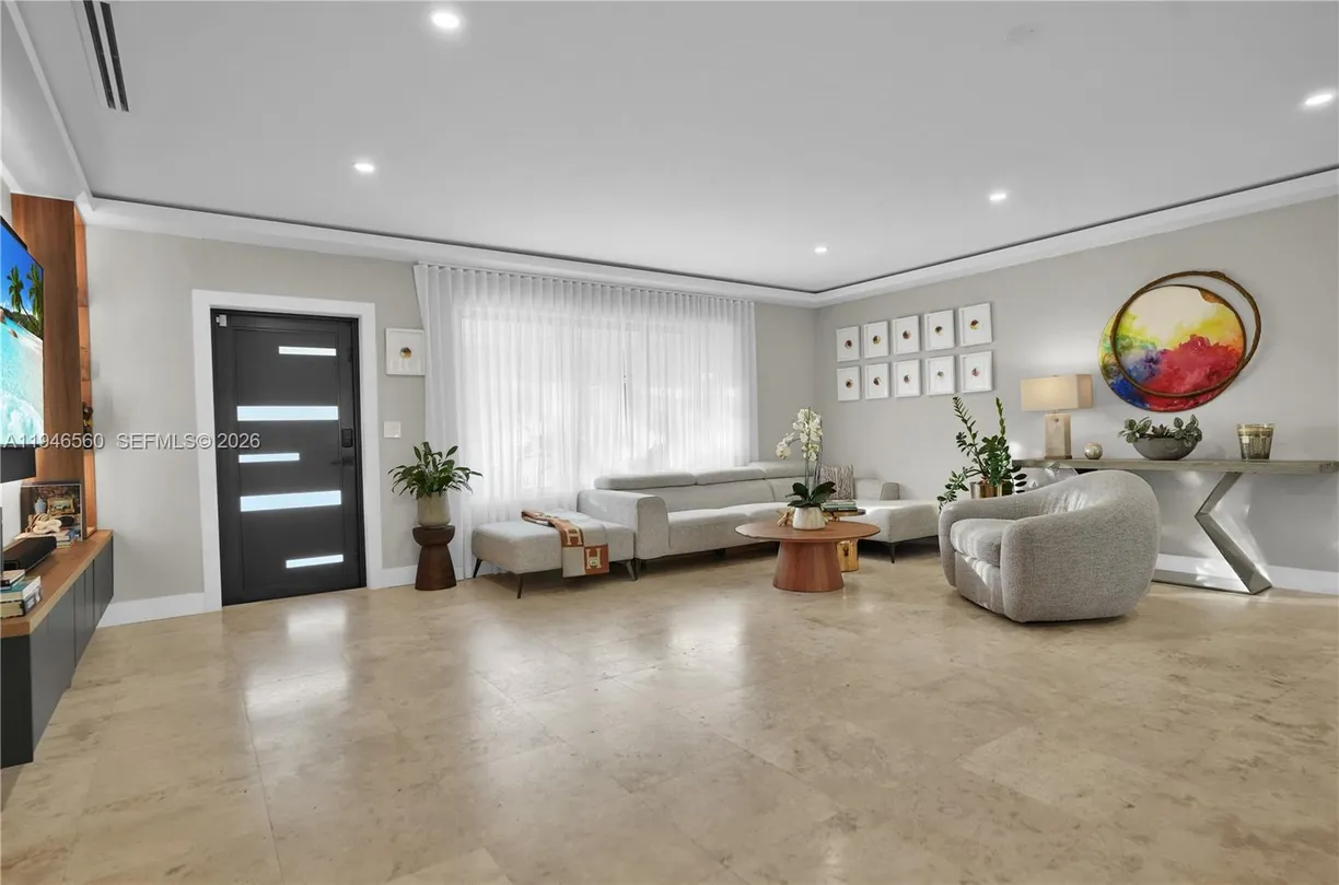 11905 NE 6th Ave, Biscayne Park, FL 33161 Property for sale