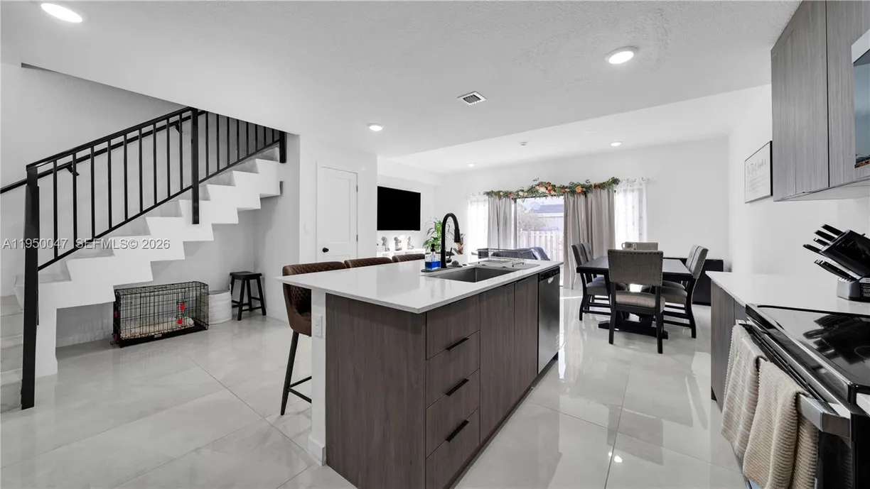 417 NW 13th CT, Homestead, FL 33034 Property for rent