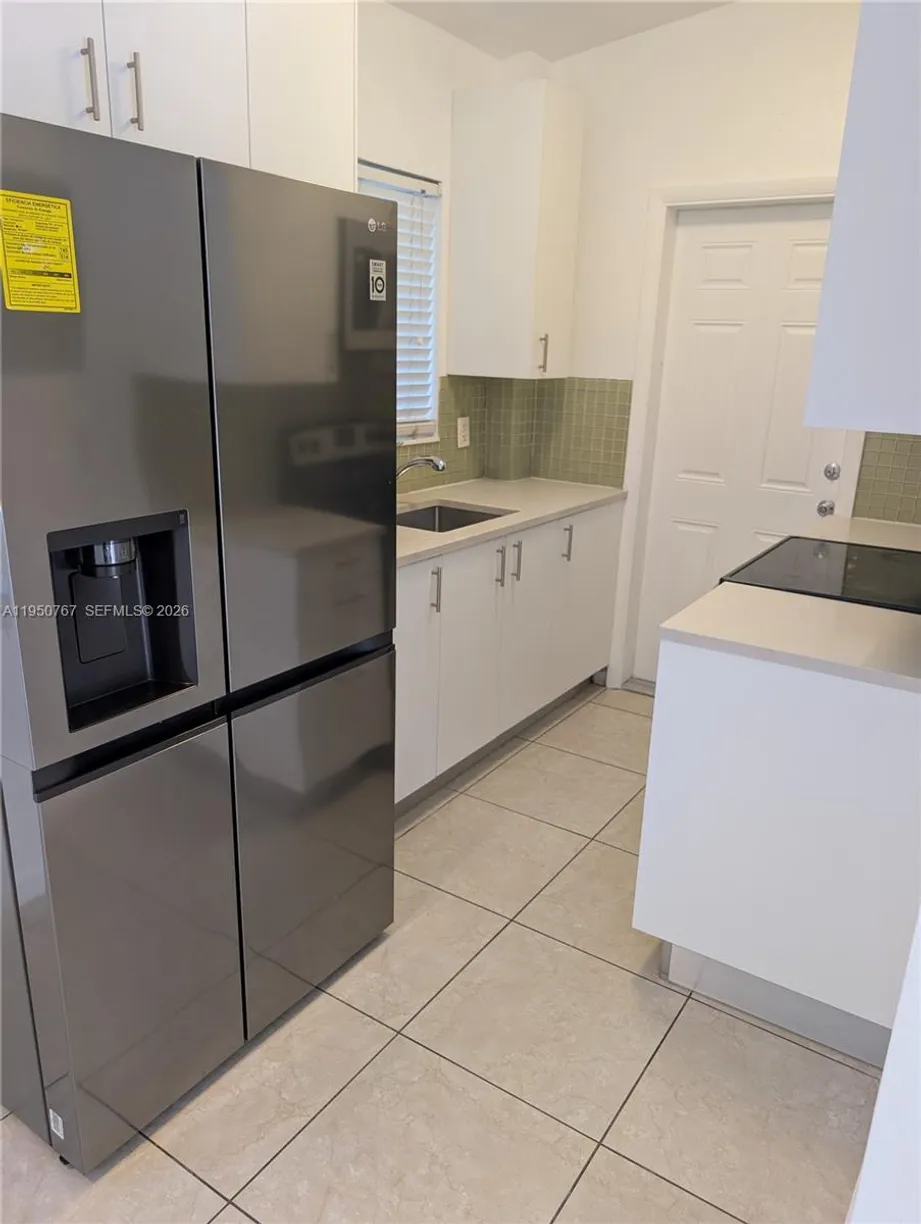 1585 NE 125th St #8, North Miami, FL 33161 Property for rent